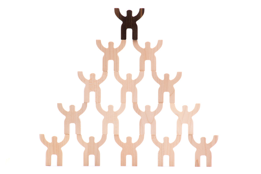 Acrobats • BAJO wooden toys